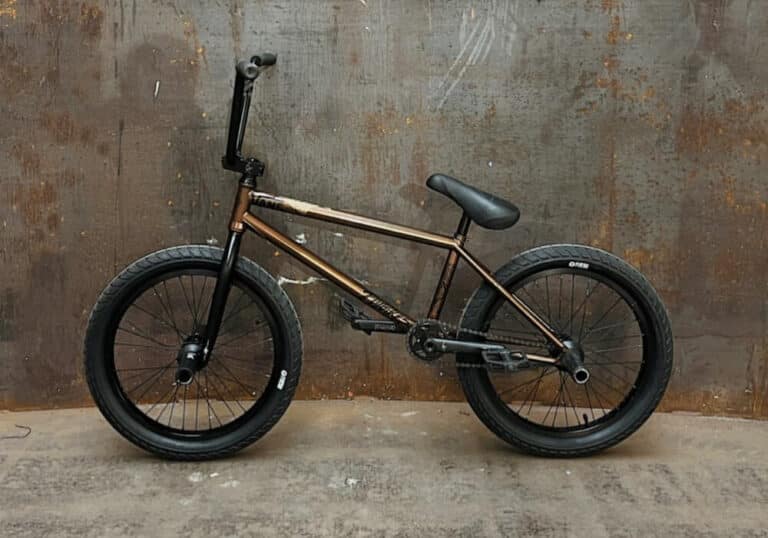 What Courage Adams Rides in 2026 - Full Fly Bike Check