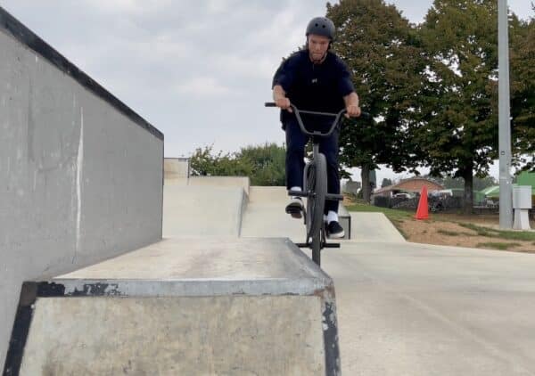 How To Icepick Grind On A BMX (5 Steps!) - The BMX Dude