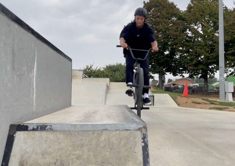 How To Icepick Grind On A BMX (5 Steps!) - The BMX Dude