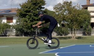 How To Manual On A BMX Bike (10 Easy Steps) - The BMX Dude